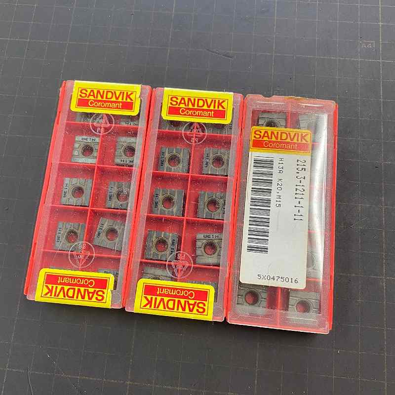 切削工具買取実績 岐阜県瑞穂市 - サンドビック SANDVIK 215.3-1211-1-11 H13A 超硬チップ ロングエッジ用